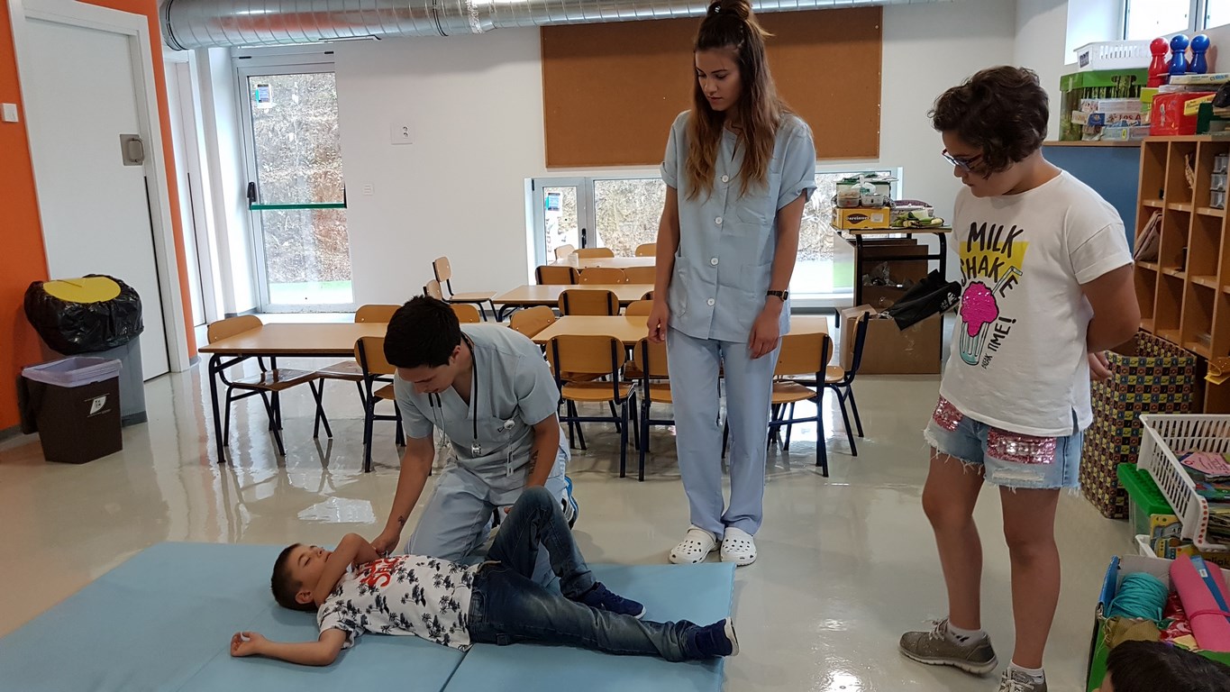 Erizainen bisita ludotekan 2. bilduma ( 3.astea ) | Eskolabarri Ikastetxea